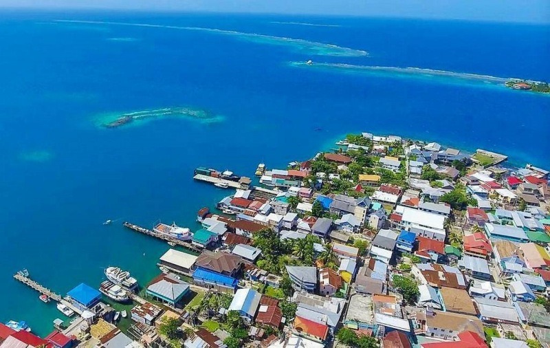 Guanaja Island, Honduras - Location, History, Activities, Hotels ...